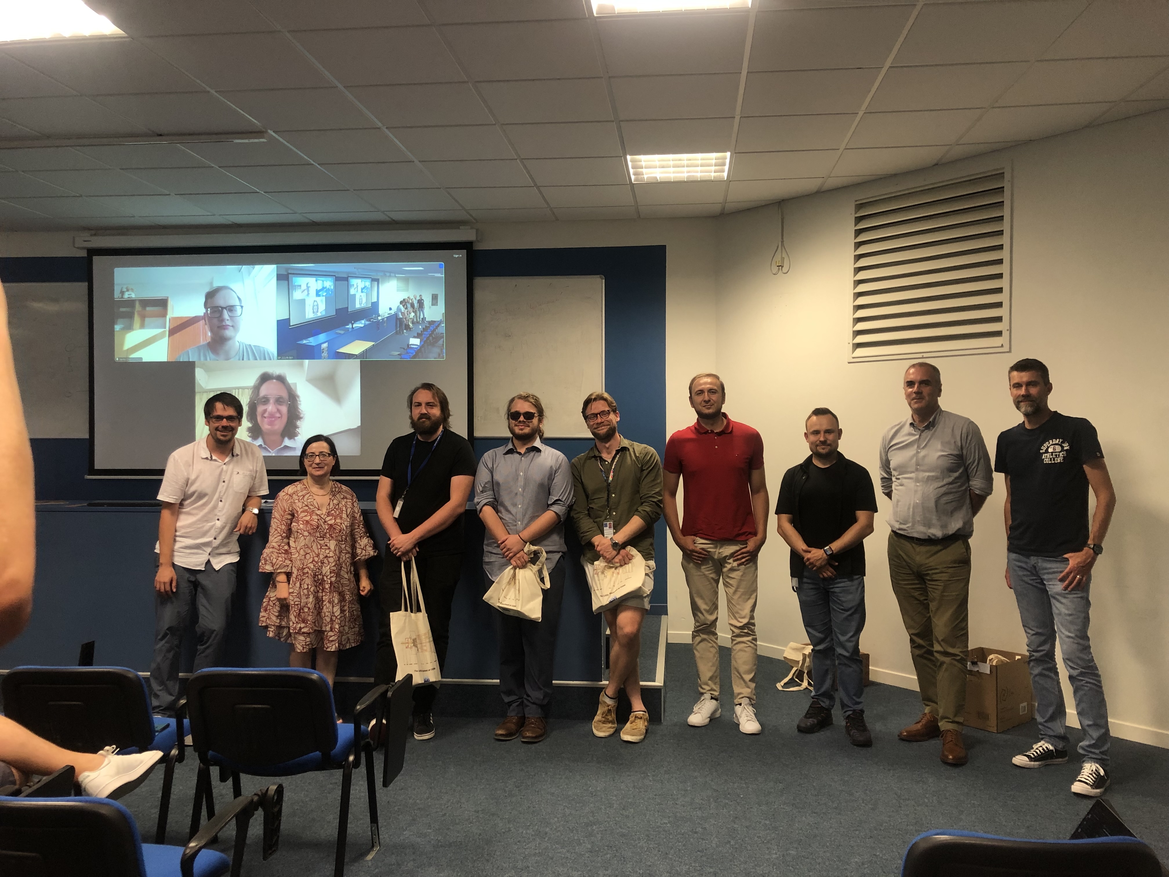 LHCb announces its 2025 collaboration prizes | CERN